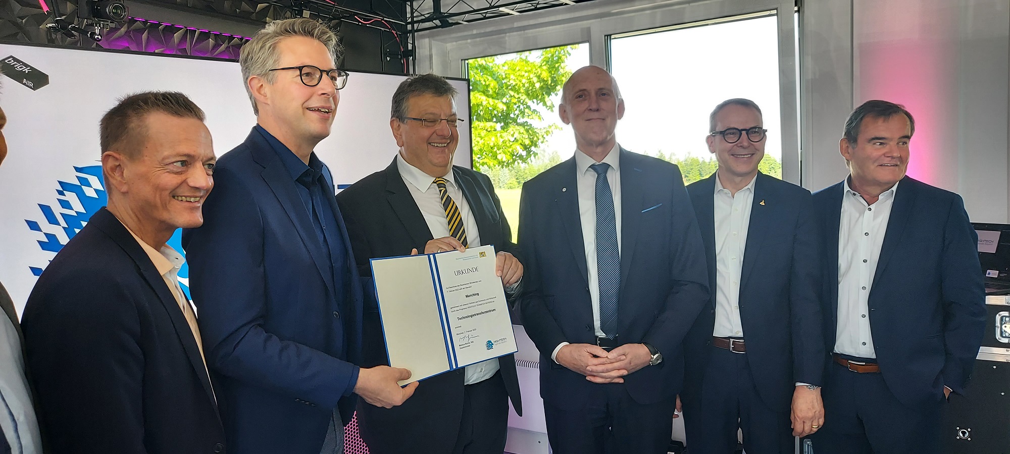 Hightech-Standort Manching: Technologie-Transfer-Zentrum für unbemannte ...